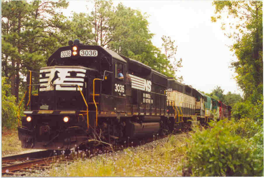 NS GP40-2